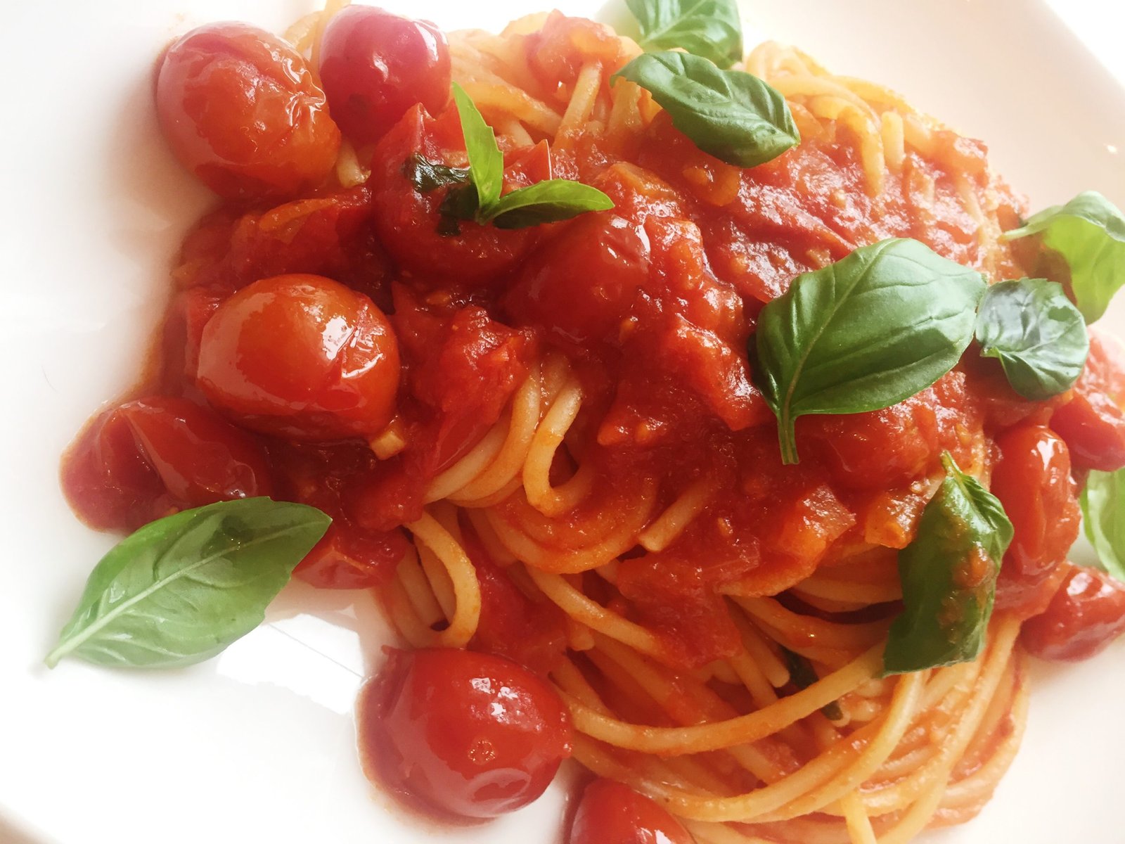 Tomato and Basil Spaghetti - A Simple and Delicious Recipe ...